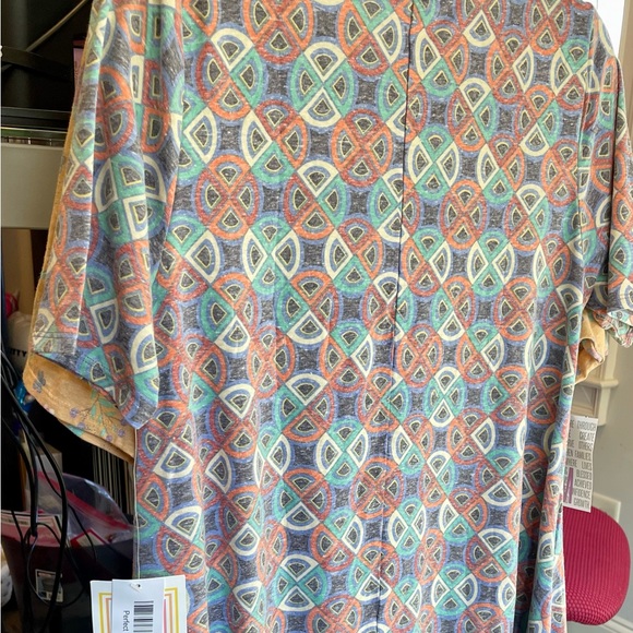 LuLaRoe | Tops | Lularoe Perfect T New Womens Mlight Weight Fabricnever ...